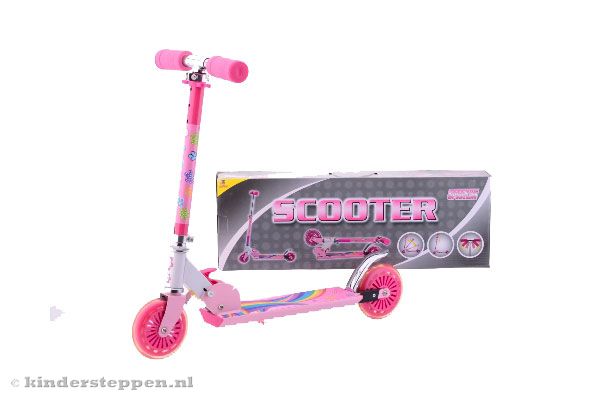 Scooter Roze vouwstep | Kindersteppen.nl